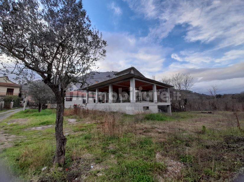 Rustico, nuovo, 300 m², Santa Lucia, Cervaro