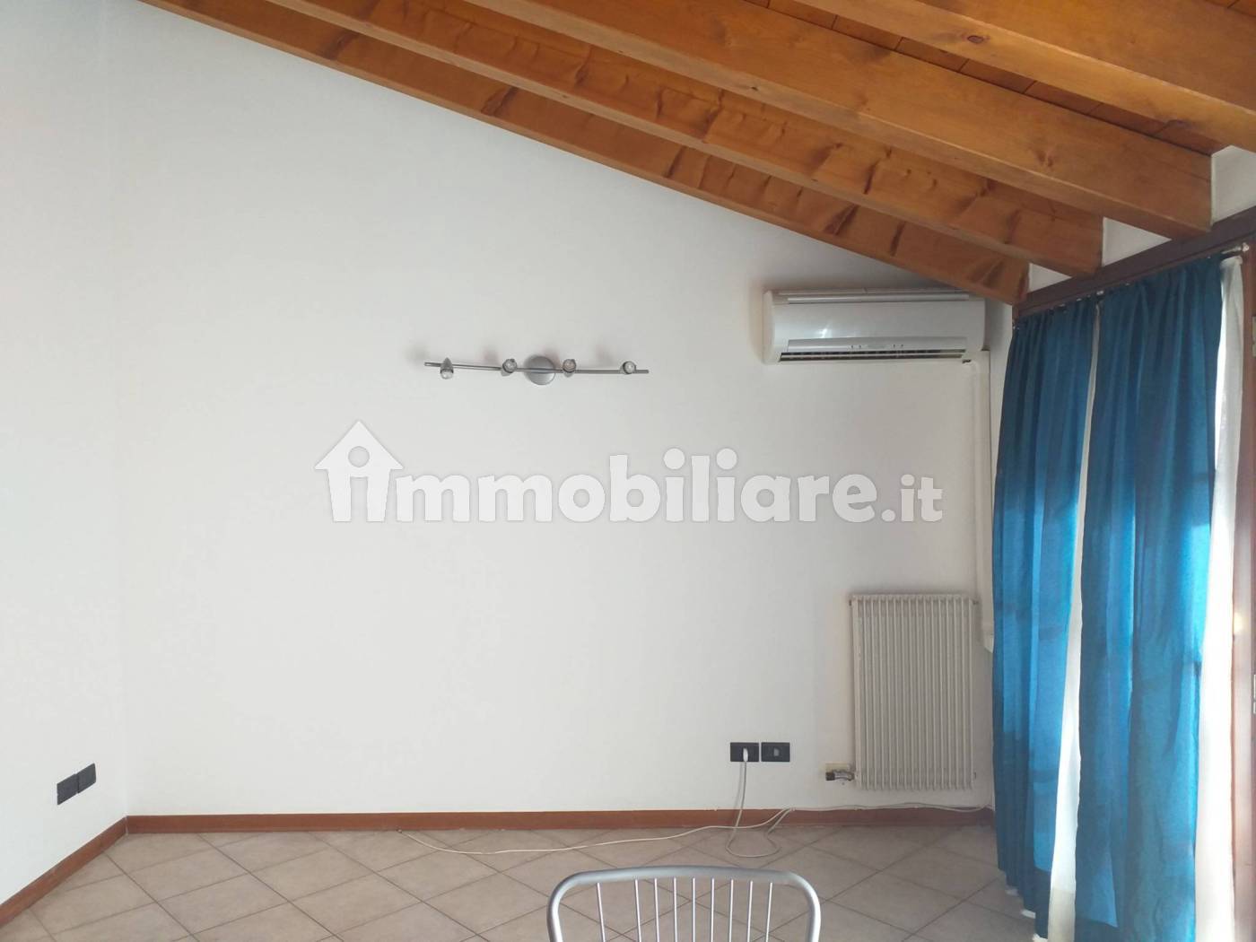 Trilocale via Giuseppe Garibaldi 23, Centro, Roveredo in Piano