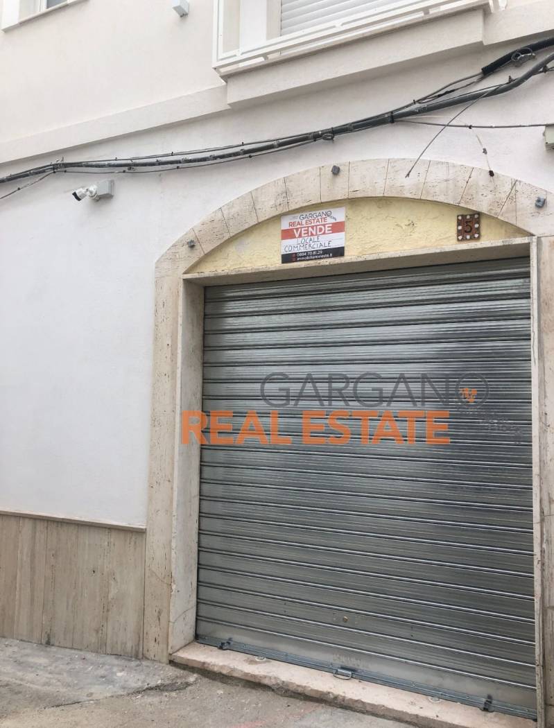 Locale commerciale in Vendita