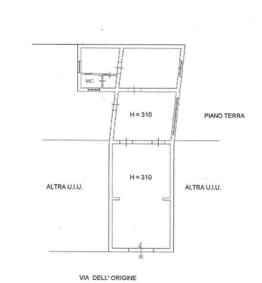 Locale commerciale in Vendita