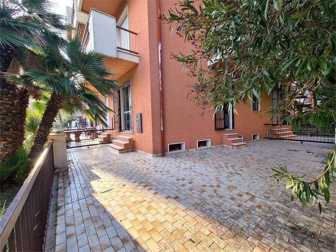 Bilocale viale europa, Centro, San Bartolomeo al Mare