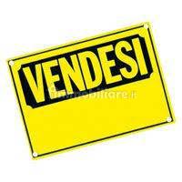 Locale commerciale in Vendita
