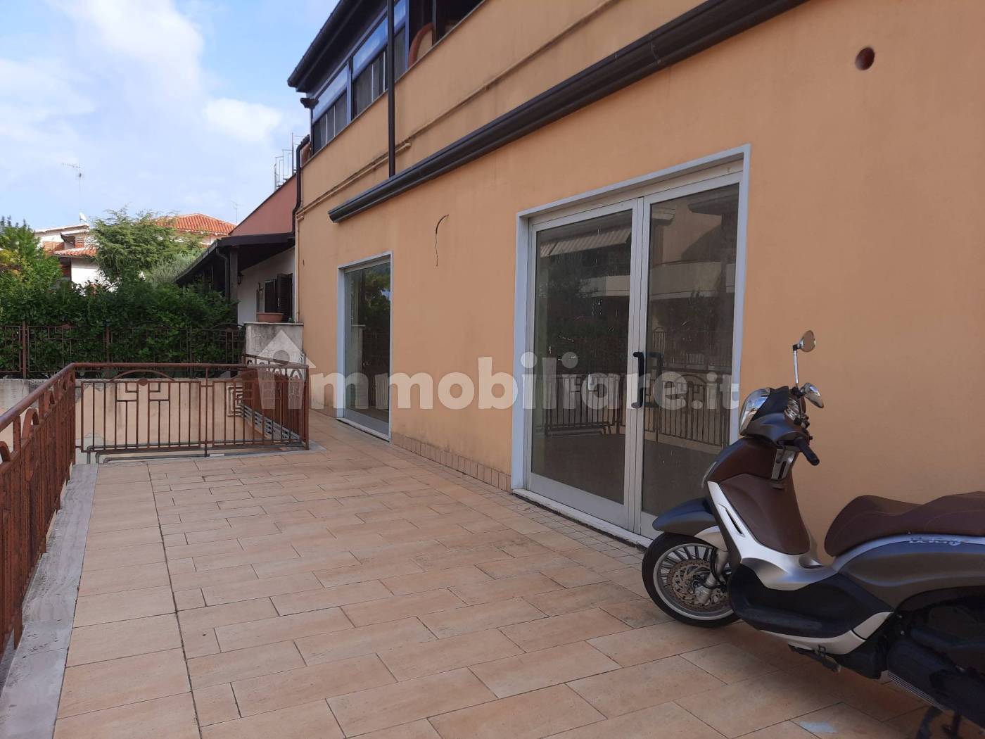 Locale commerciale in Vendita