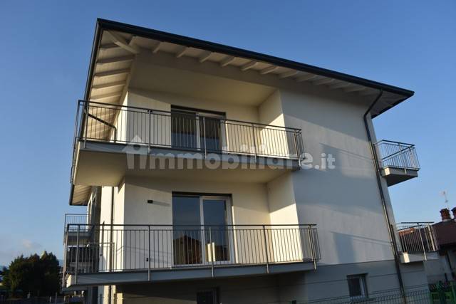 Trilocale via Roma, Centro, Brenna