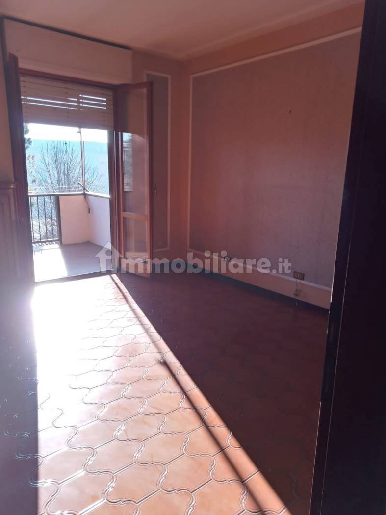 Trilocale via Aurelio Robino, Canelli