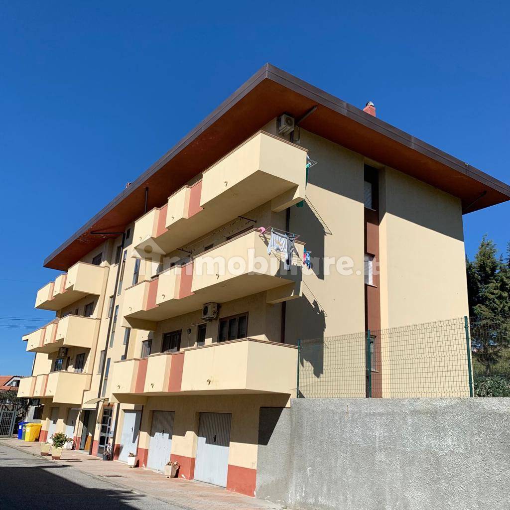 Quadrilocale via Mario Ridola, Sala, Catanzaro