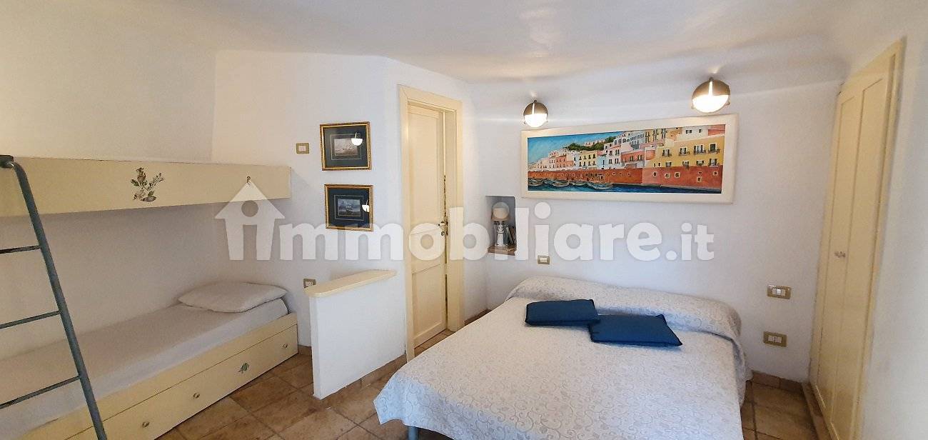 Bilocale via Roma, Centro, Ponza