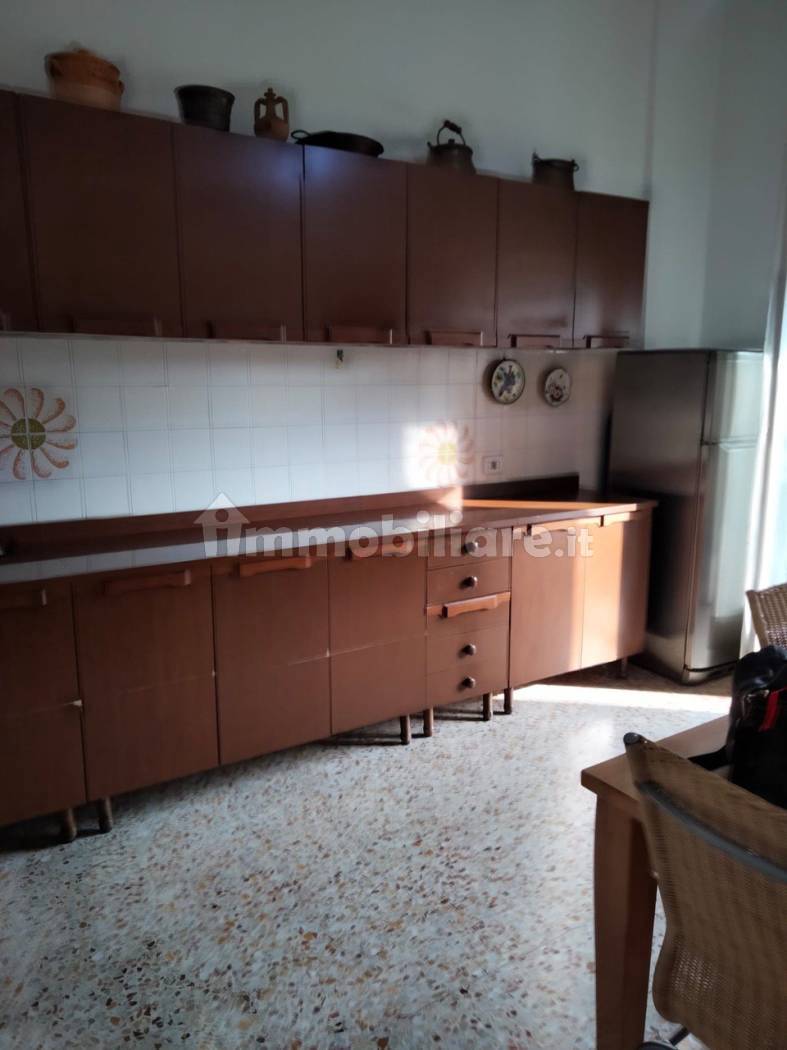 Quadrilocale buono stato, piano terra, Mezzana, Prato