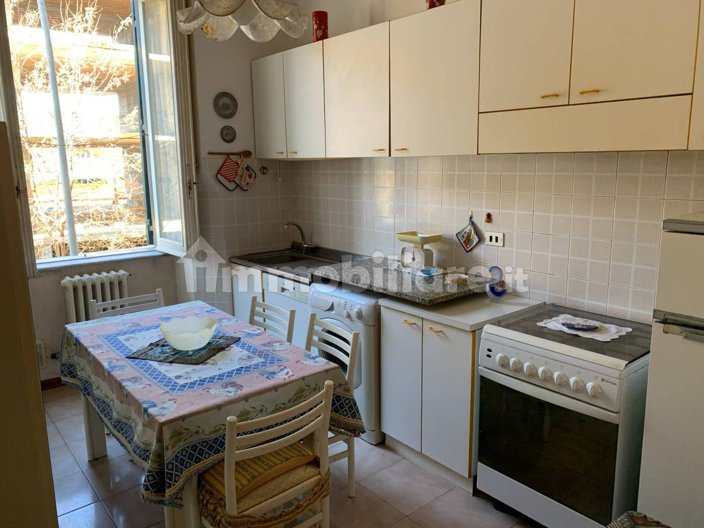 Quadrilocale piazza Ugo Pizzarello, Centro, Macerata