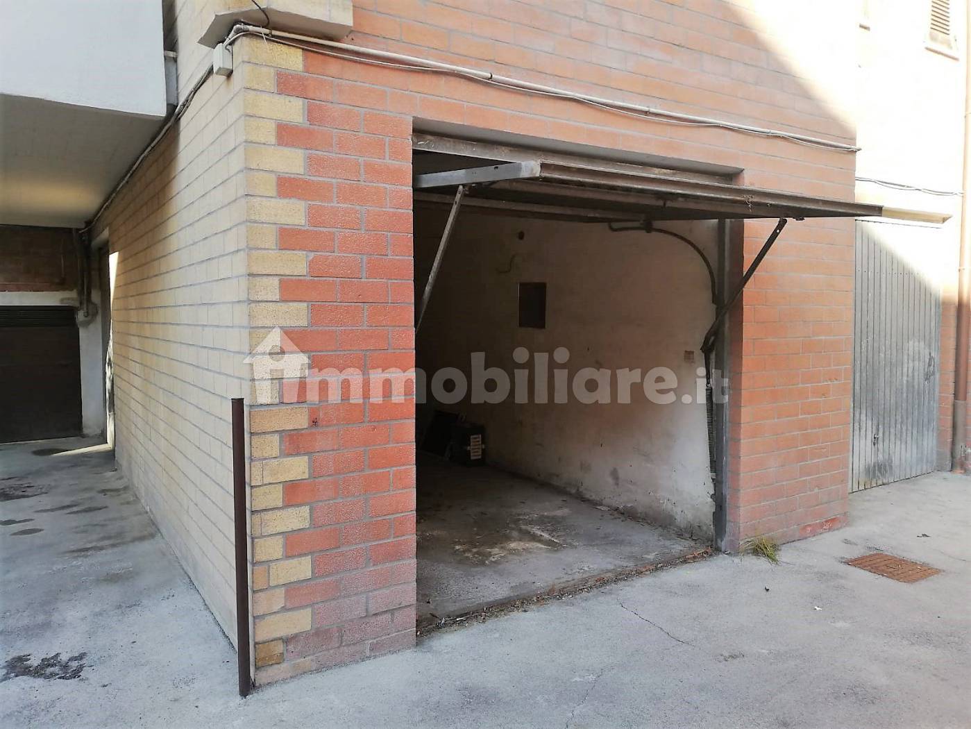 Garage - Box in Vendita
