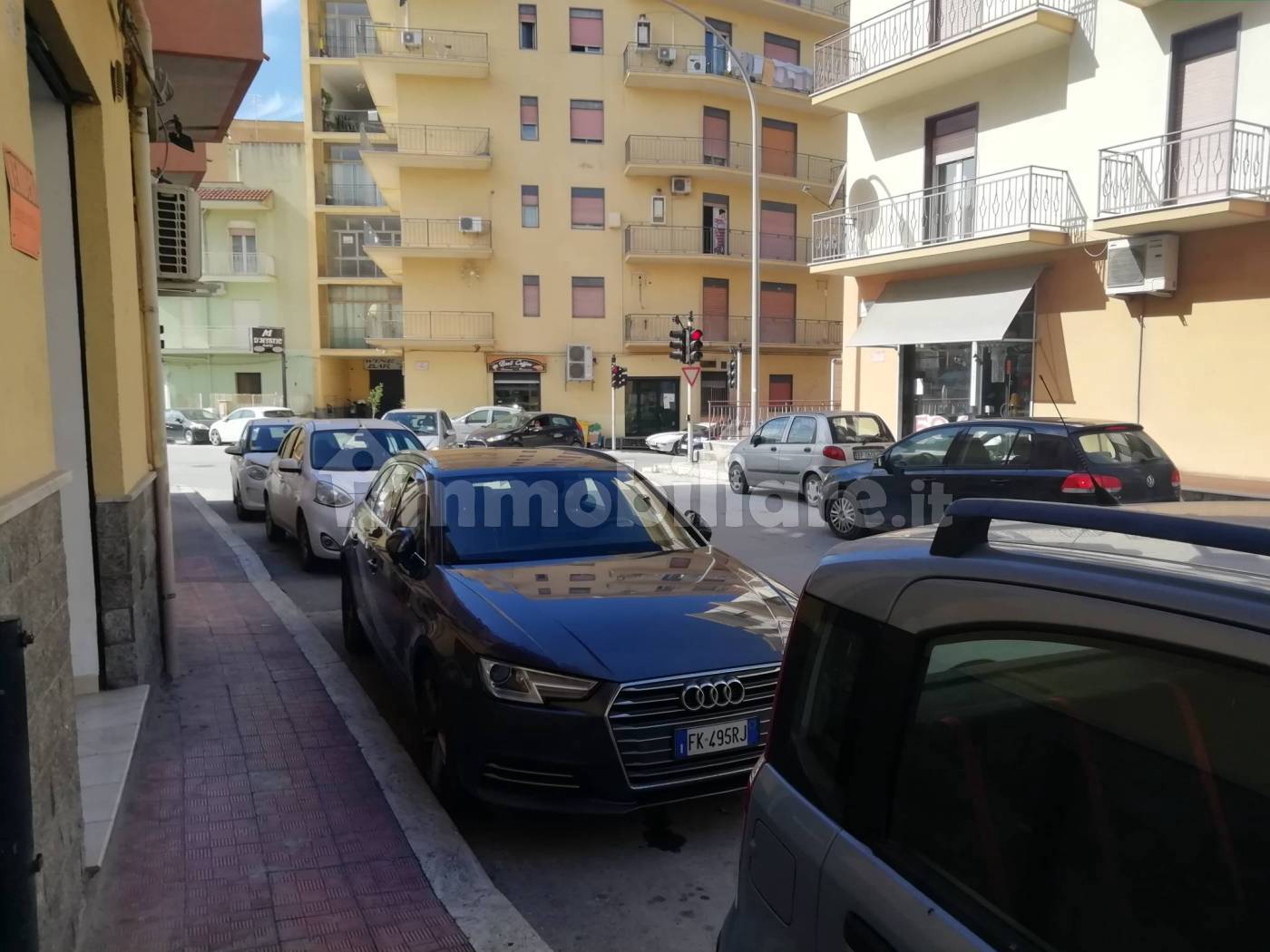 Locale commerciale in Vendita