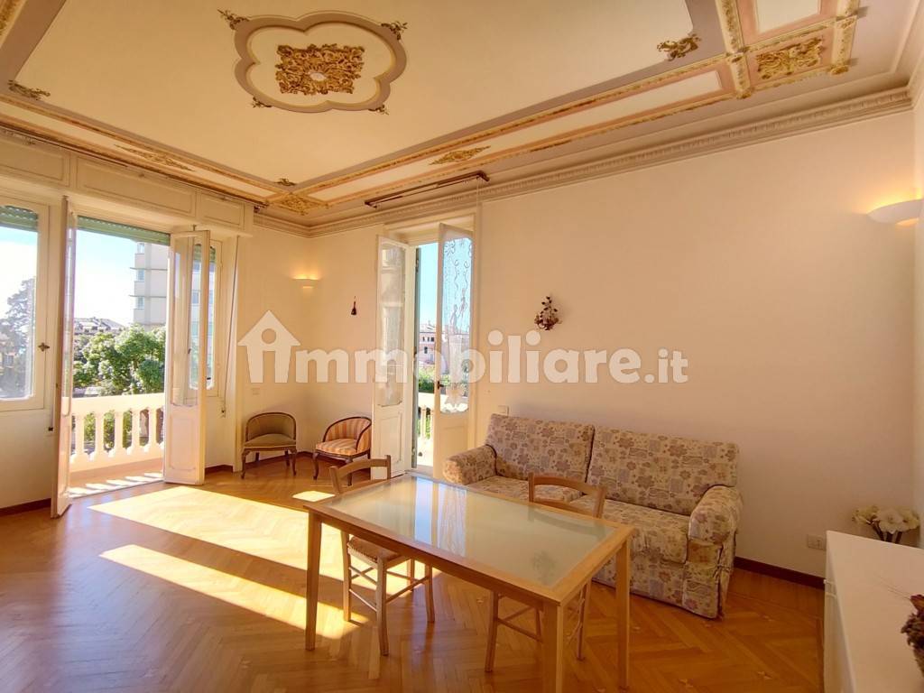 Appartamento via de Nicolay, Pegli, Genova