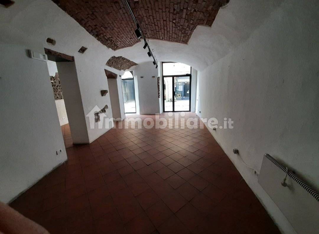 Locale commerciale in Vendita