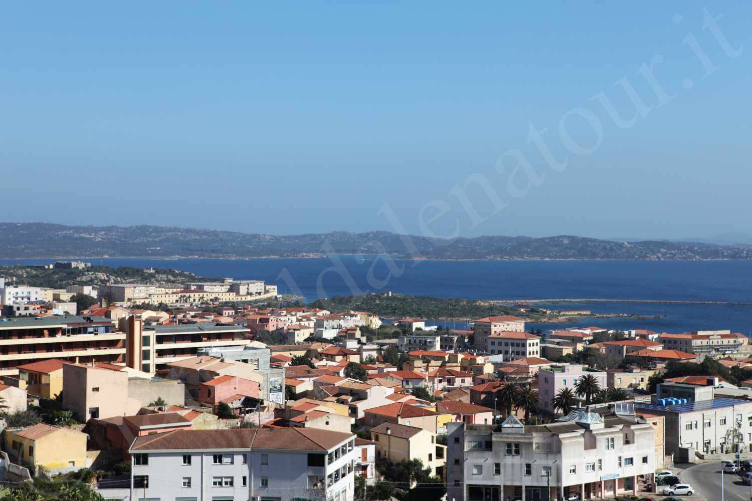 Trilocale via Suor Gotheland 21, La Maddalena