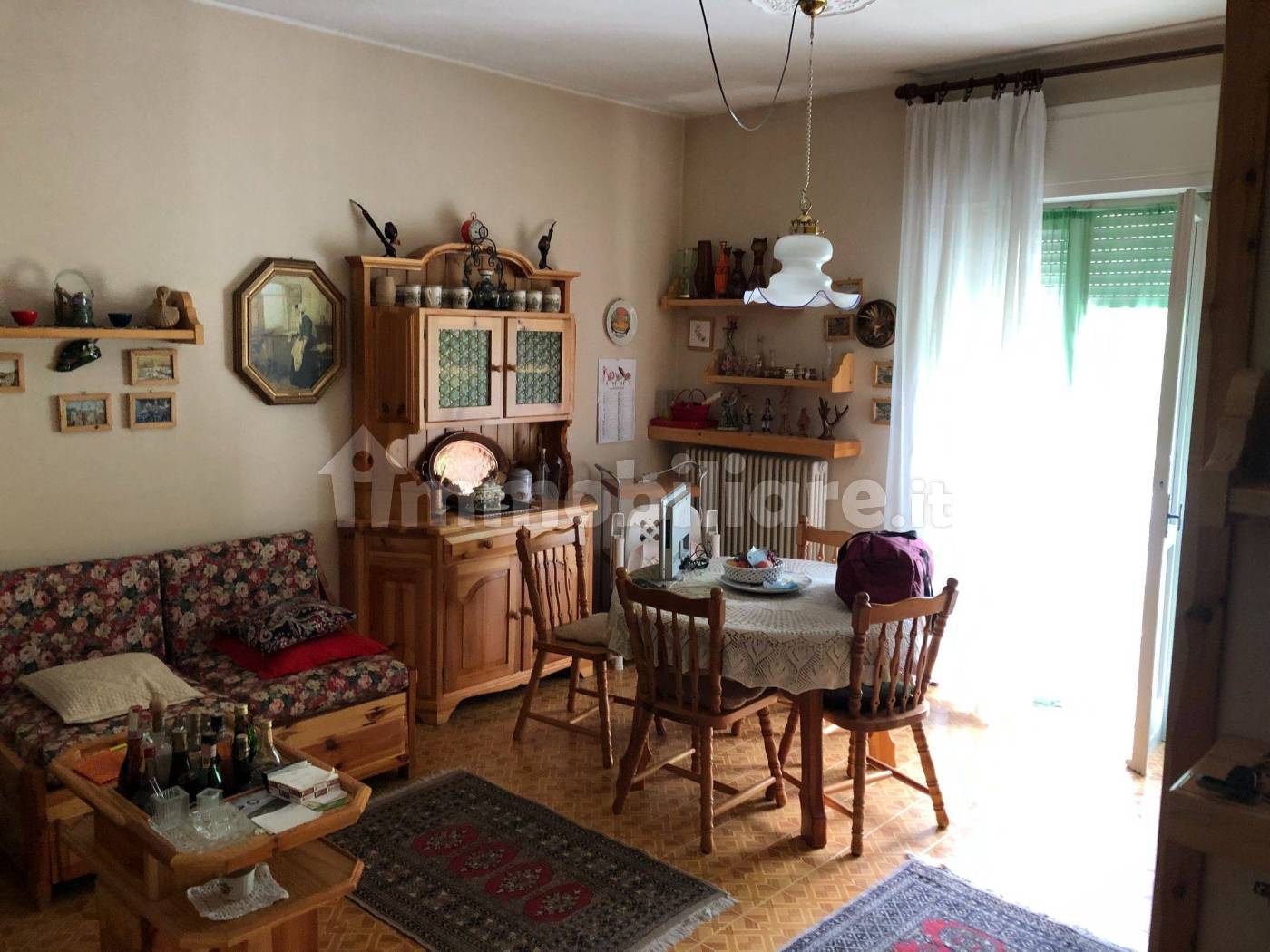 Locale commerciale in Vendita