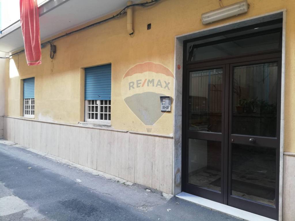 Vendita Appartamento Palermo. Trilocale in Adolfo Amodeo 4. Da ...