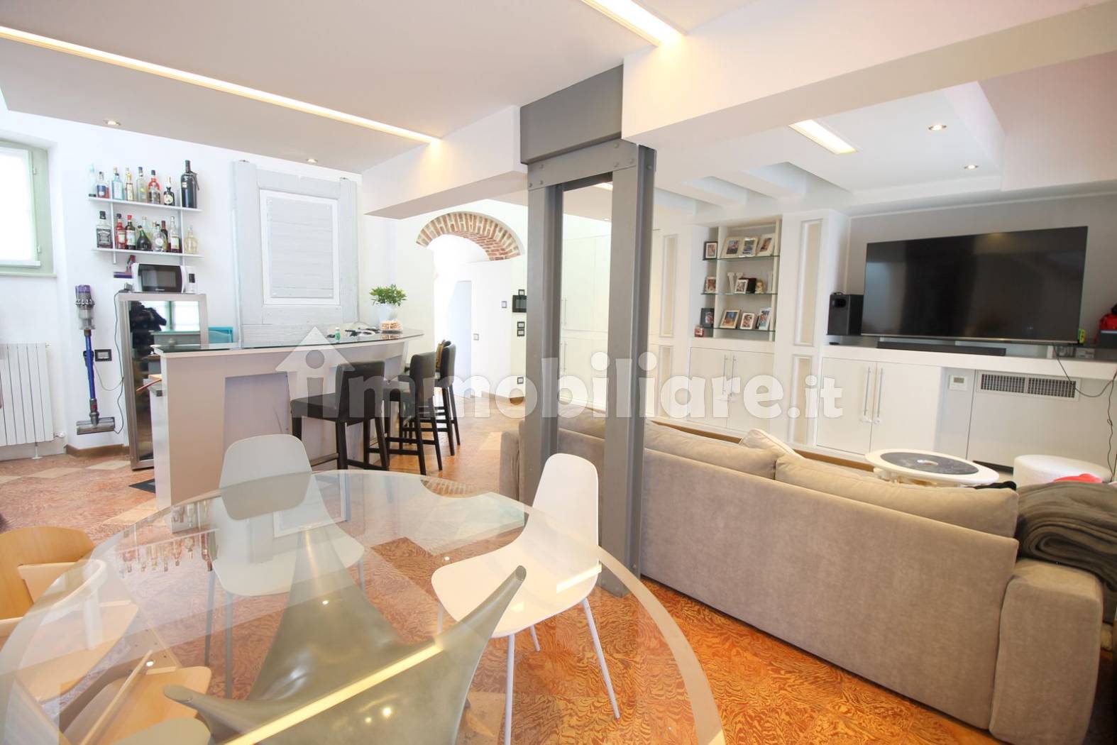 Appartamento via Armando Diaz 58, Centro Storico, Como