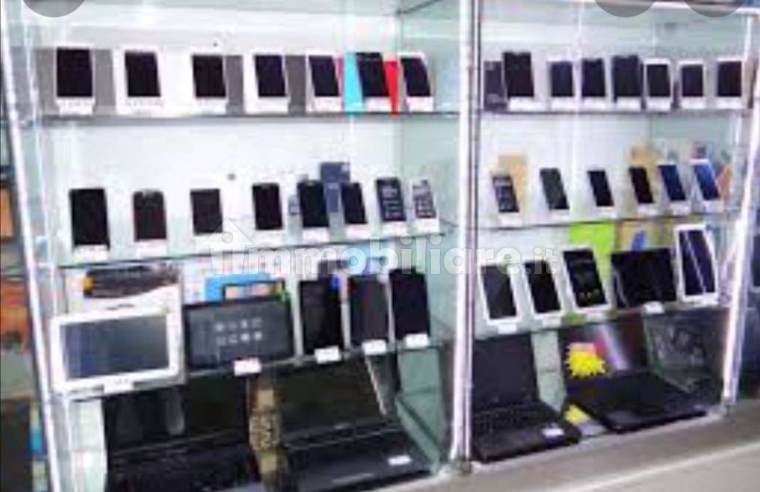 Centro riparazioni in Vendita