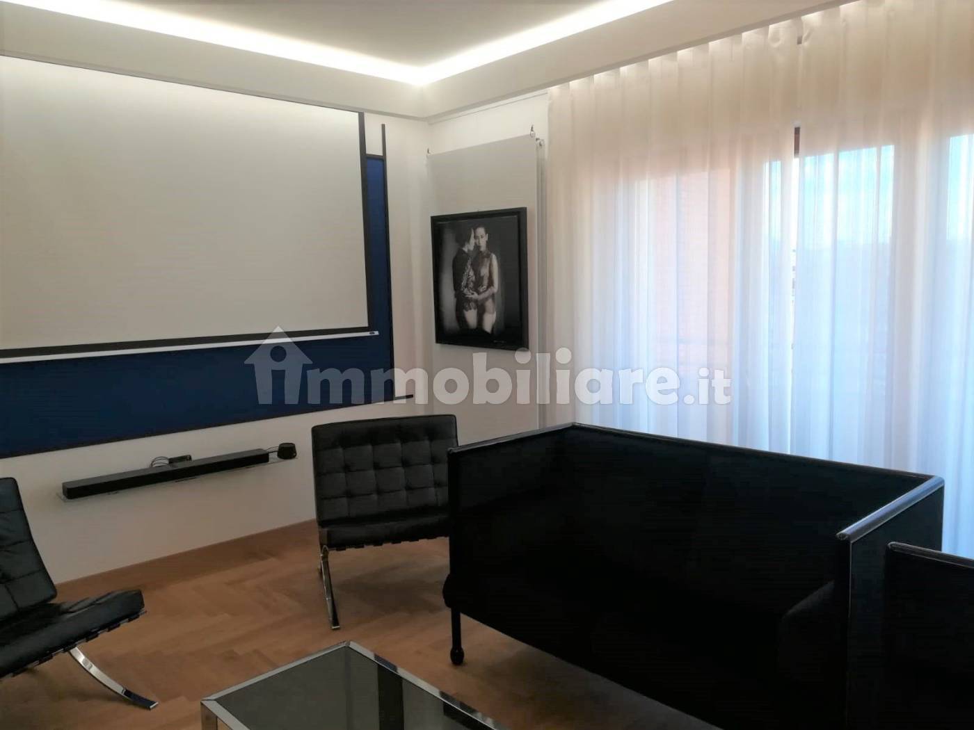 Trilocale piazza Caduti di via Fani, Centro, Frosinone