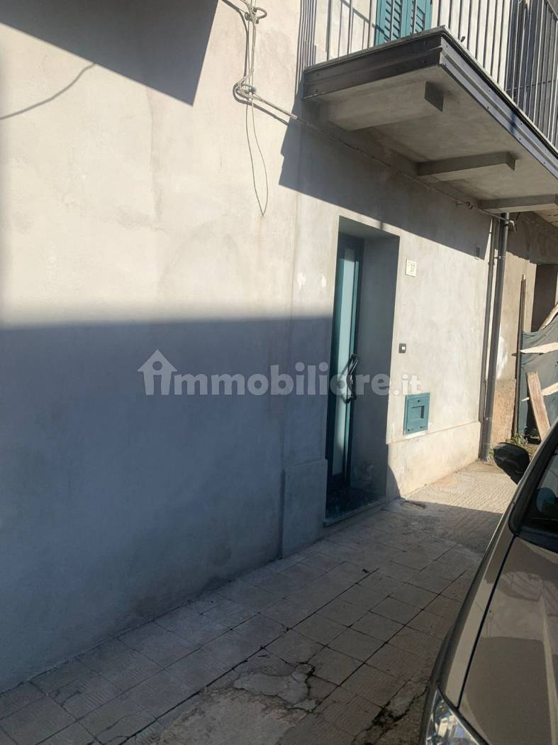 Bilocale via Pentolai, Centro, Taurianova