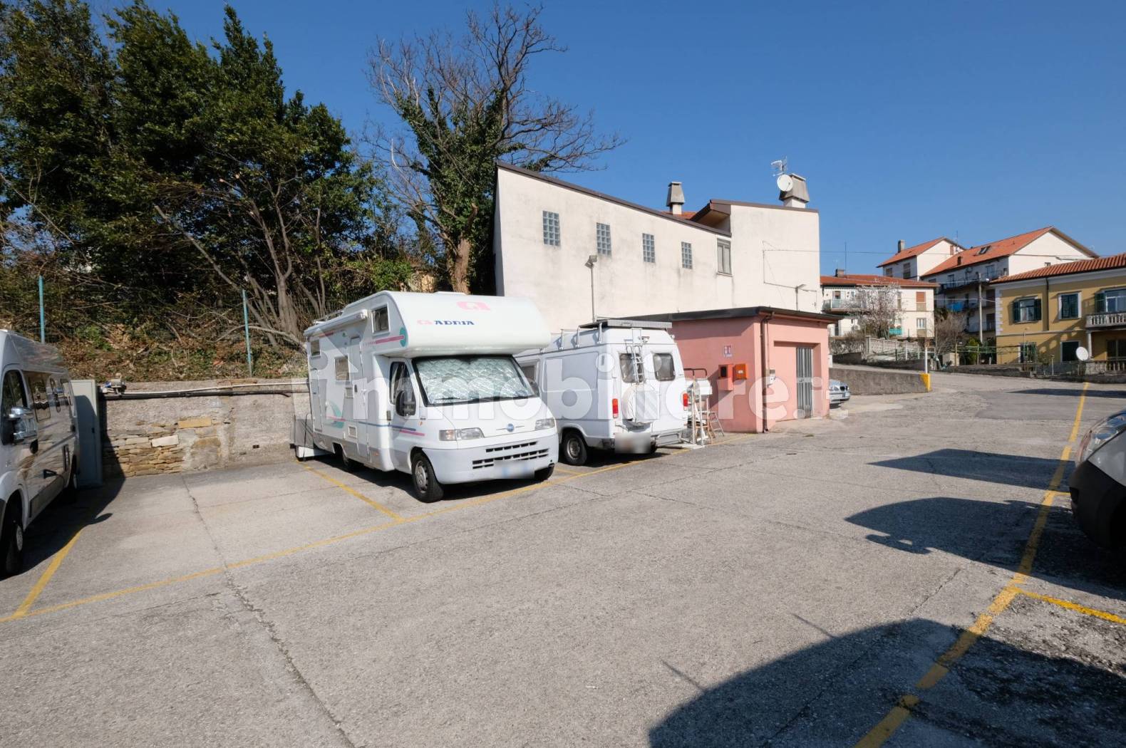 Posto auto - moto in Vendita