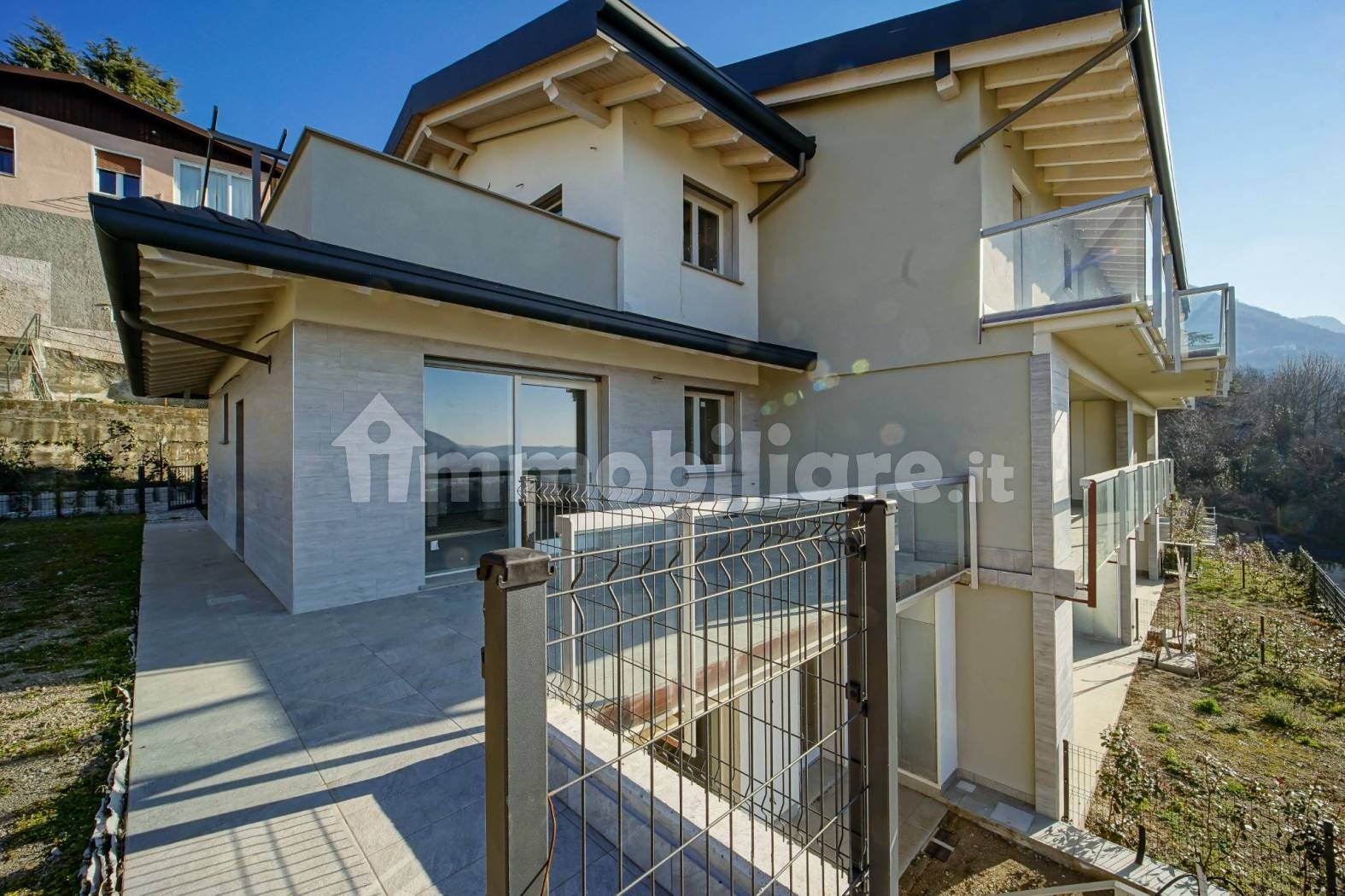 Appartamento via Fratelli Calvi, Centro, Calolziocorte