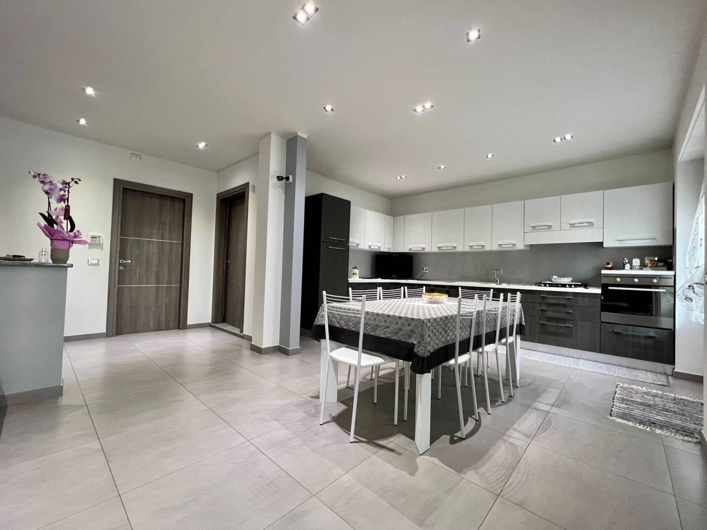 Quadrilocale via Buthier 15, Centro, Aosta