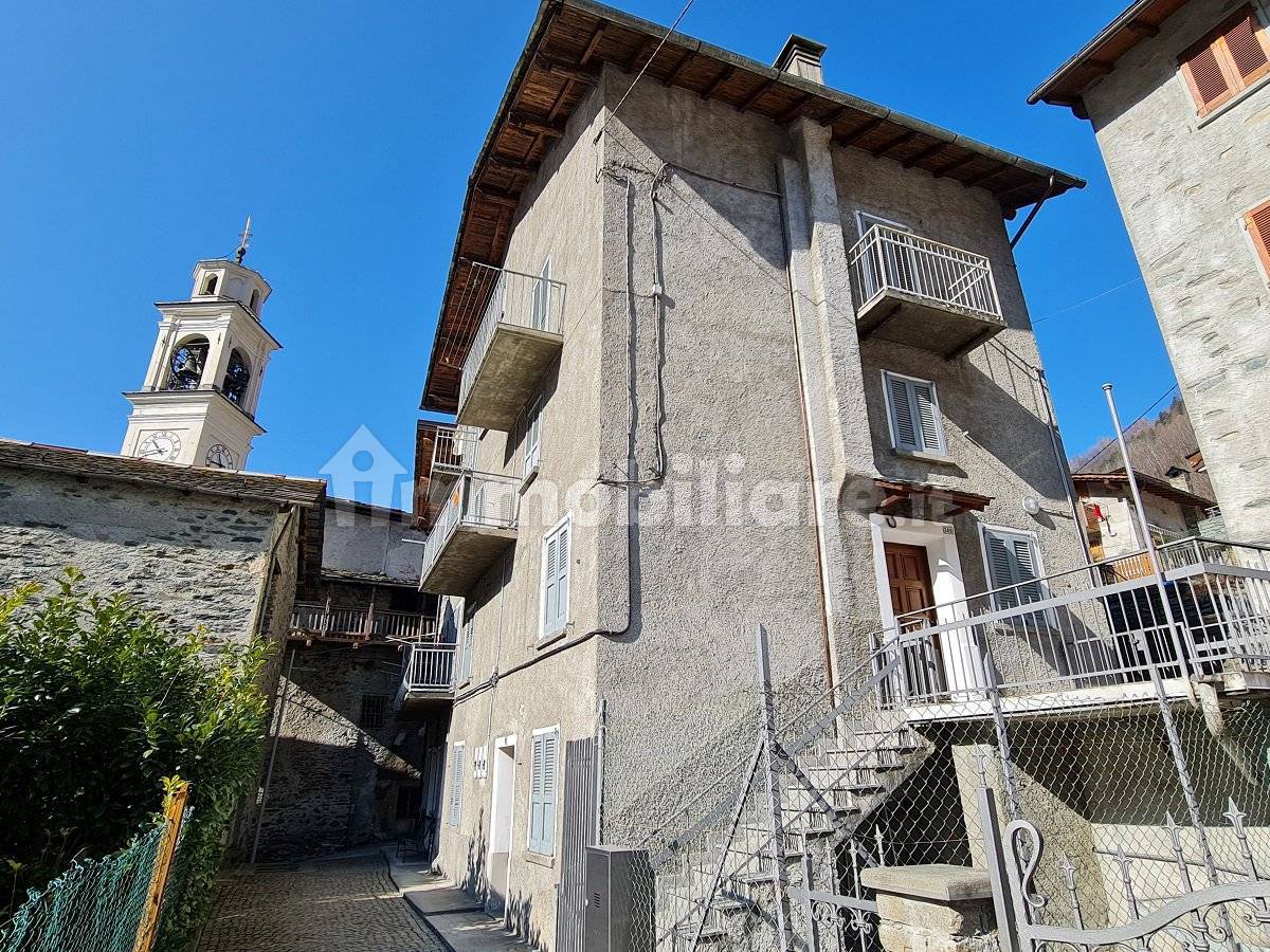 Trilocale via San Giovanni 241, Centro, Lanzada