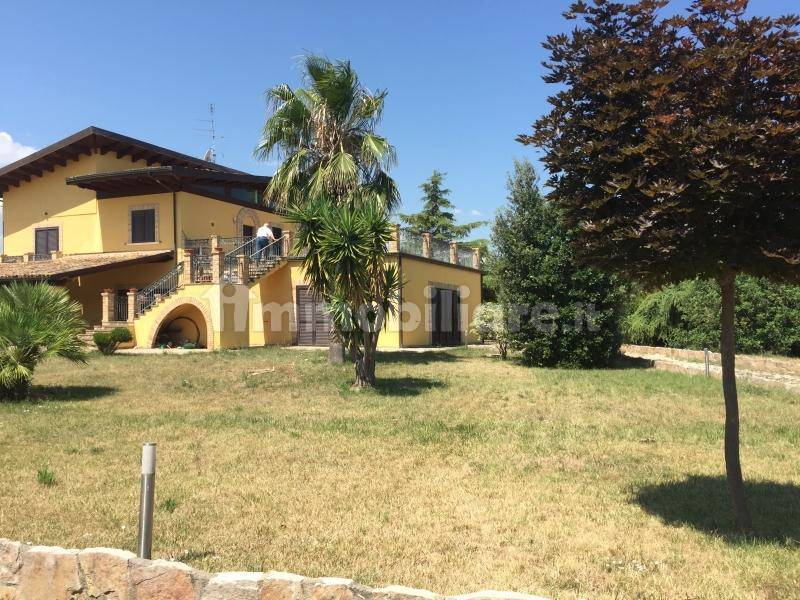Villa unifamiliare, nuova, 350 m², Centro, San Salvo