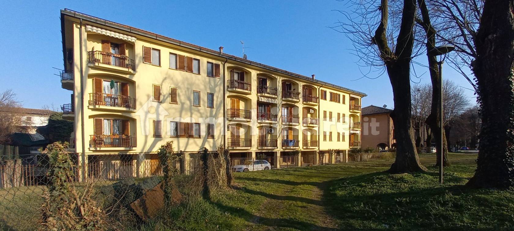 Bilocale largo Vittoria, Centro, Pizzighettone