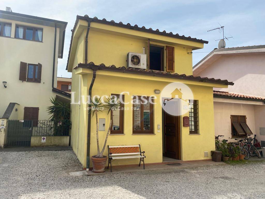 Ufficio - Studio via della Formica, Lucca, Rif. 93867468 - Immobiliare.it