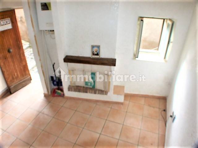 Bilocale via del Castello, Pereto