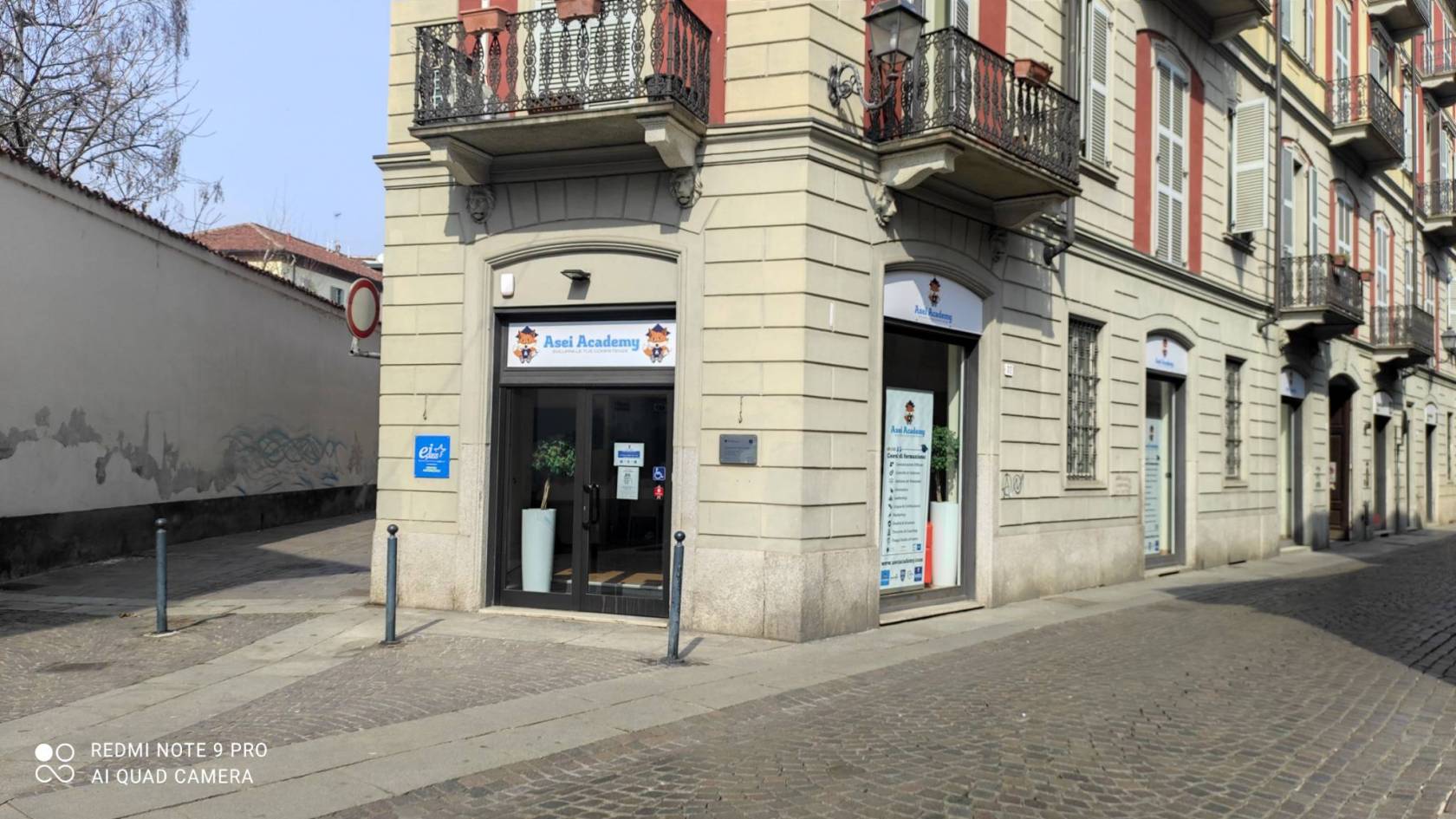 Locale commerciale in Vendita