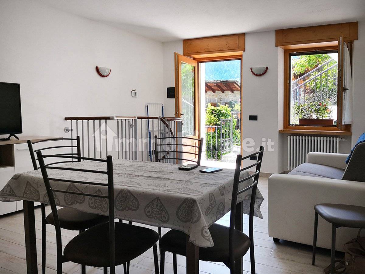 Trilocale via Emile Chanoux, Centro, La Salle