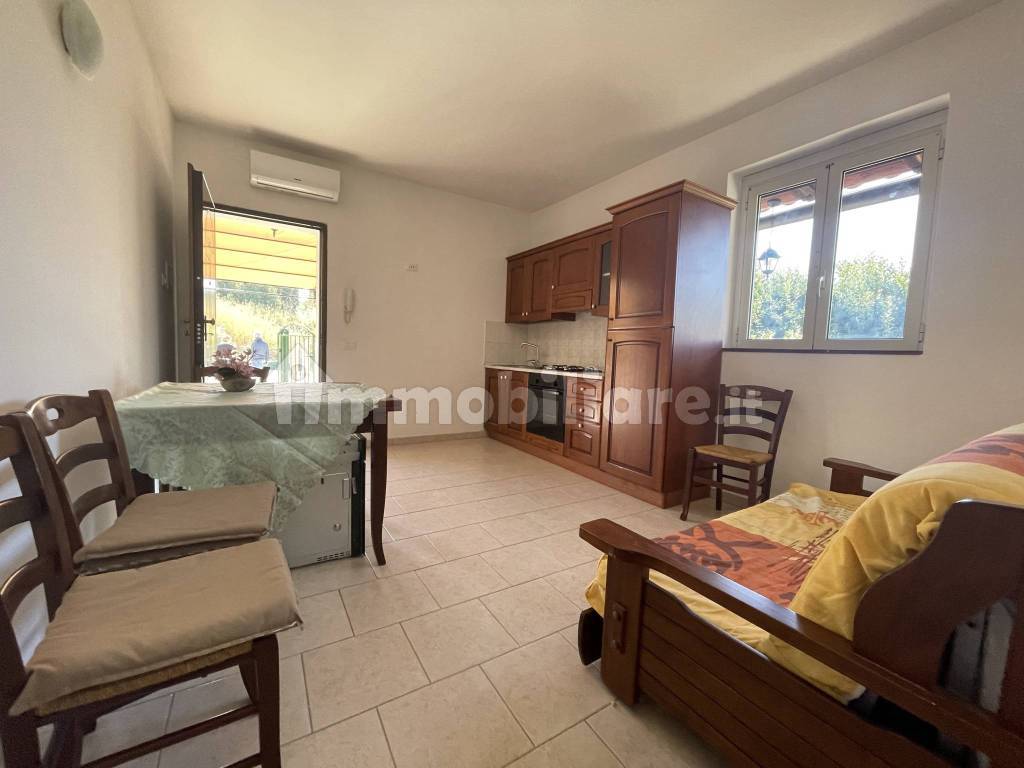 Affitto Appartamento Monterotondo. Bilocale in via Lago di Garda. Buono ...