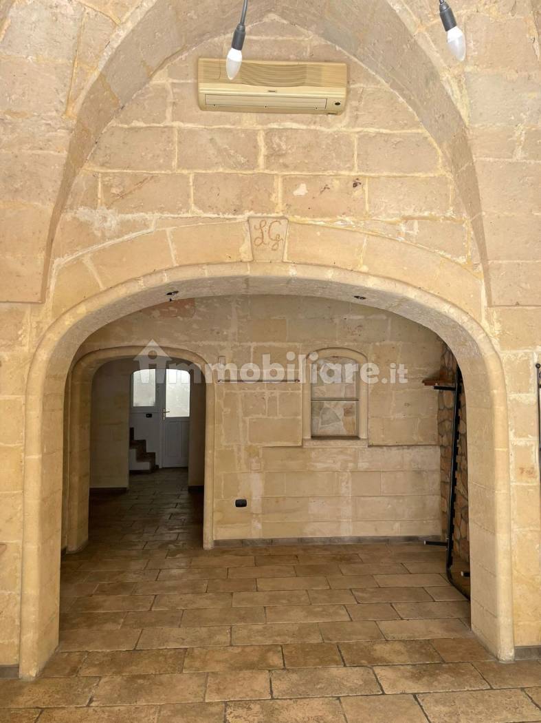 Appartamento via Mesagne 36, San Vito dei Normanni