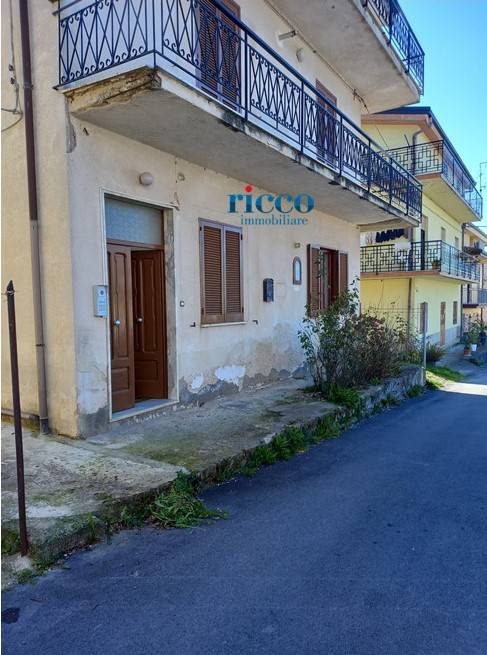 Quadrilocale via Serrone, Centola