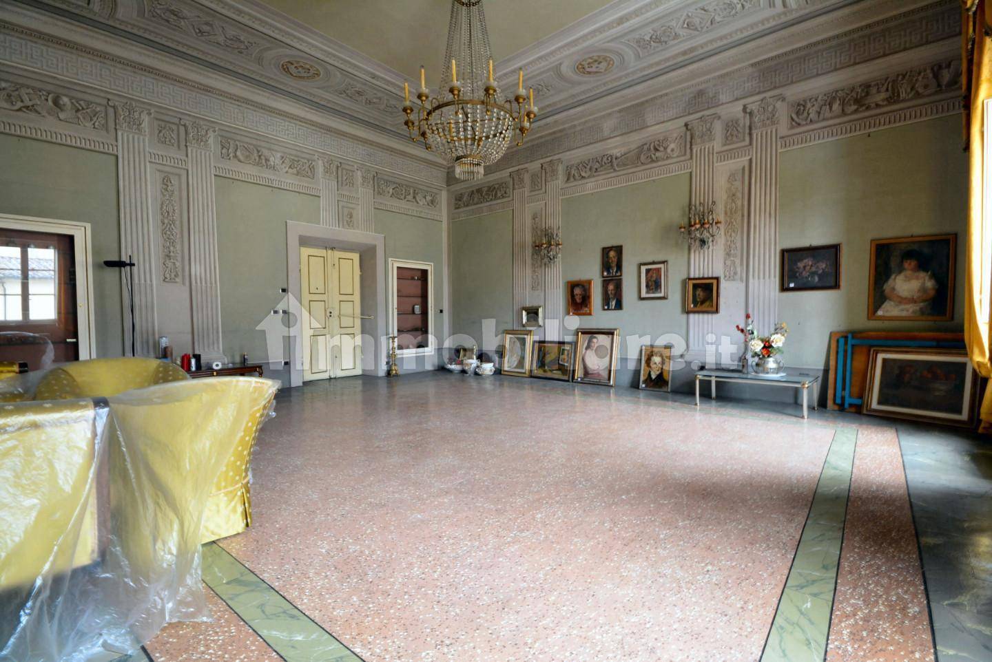 Appartamento piazza degli Scalpellini, 55100, Piazza Anfiteatro - Torre Guinigi, Lucca