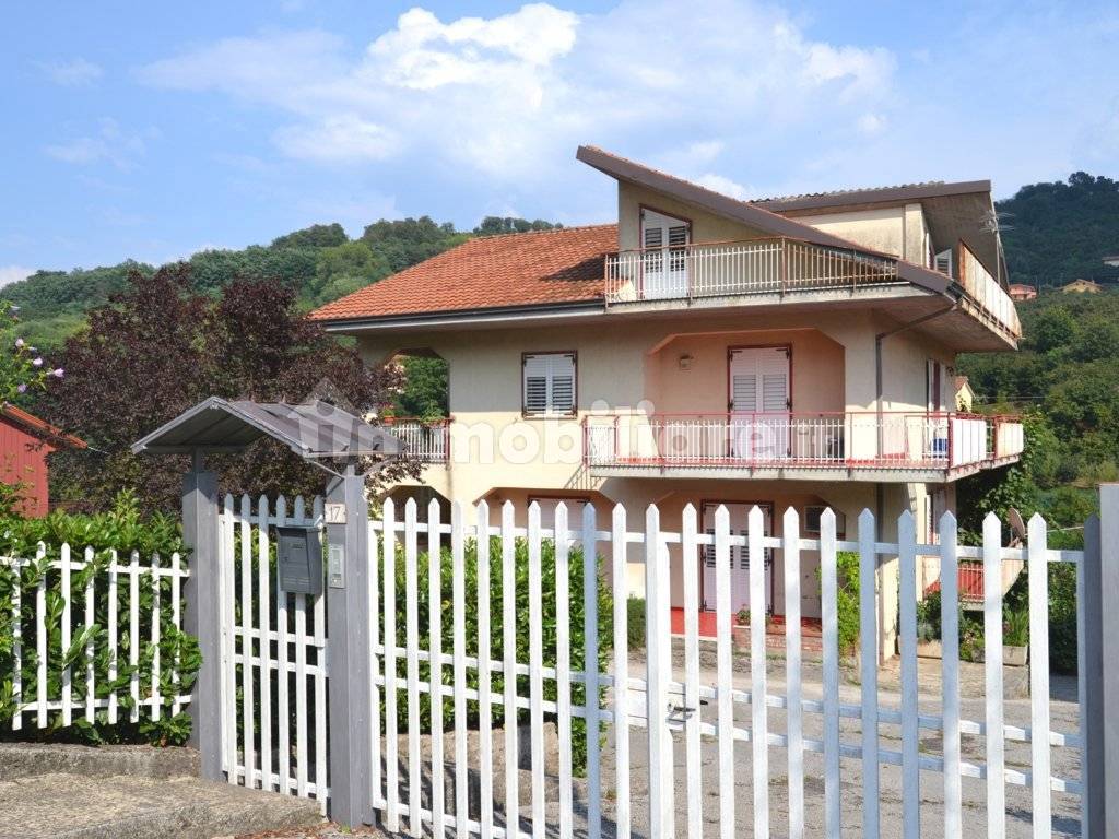 Vendita Villa unifamiliare in via Molinelle Monteforte Irpino. Buono ...