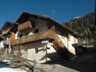 Case con cantina in vendita a Mareson Pecol - Val di Zoldo - Immobiliare.it