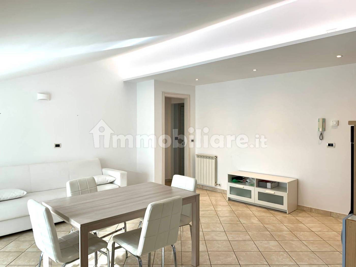 Trilocale via Giuseppe Saragat, Centro, Avezzano