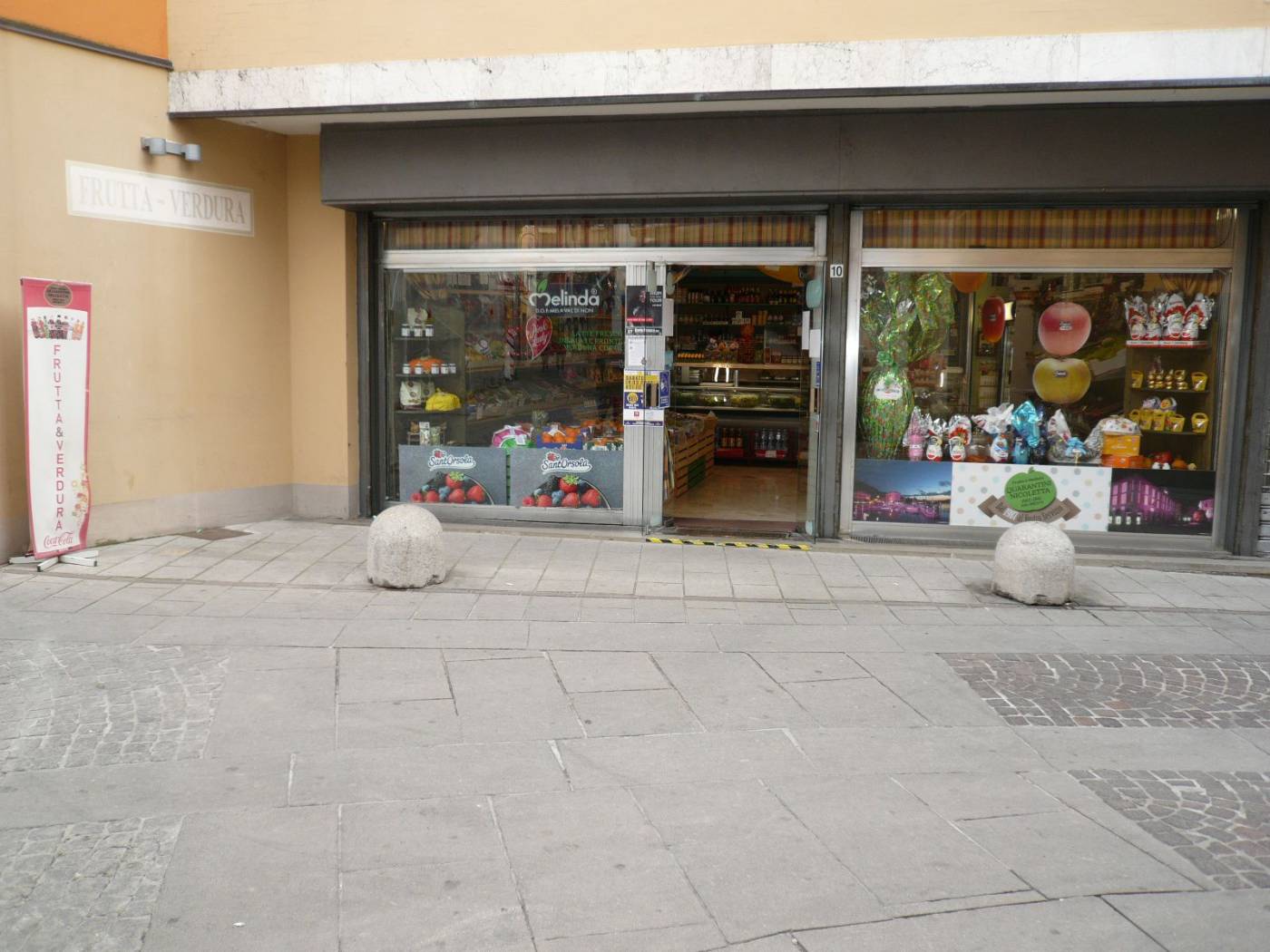 Negozio di frutta e verdura in Vendita