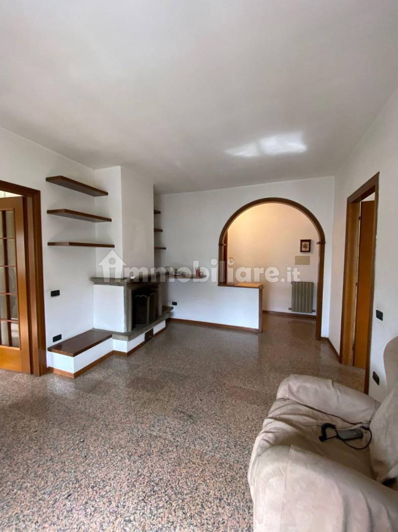 Appartamento buono stato, secondo piano, Centro, Orbetello