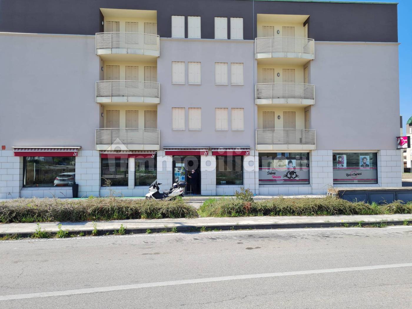 Attività commerciale in Vendita