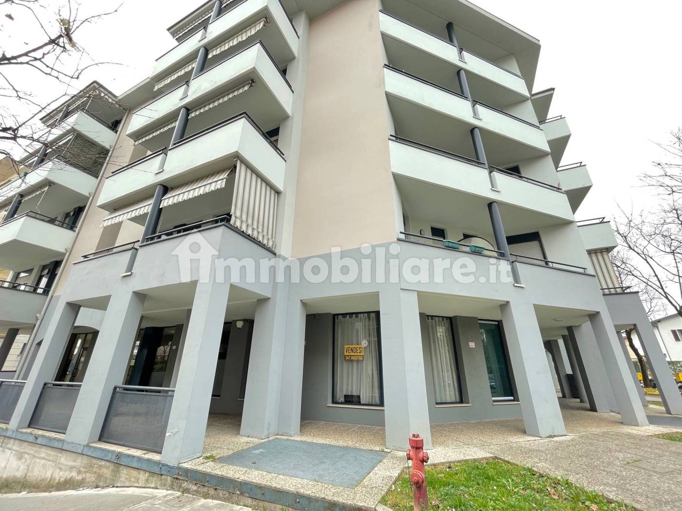 Locale commerciale in Vendita