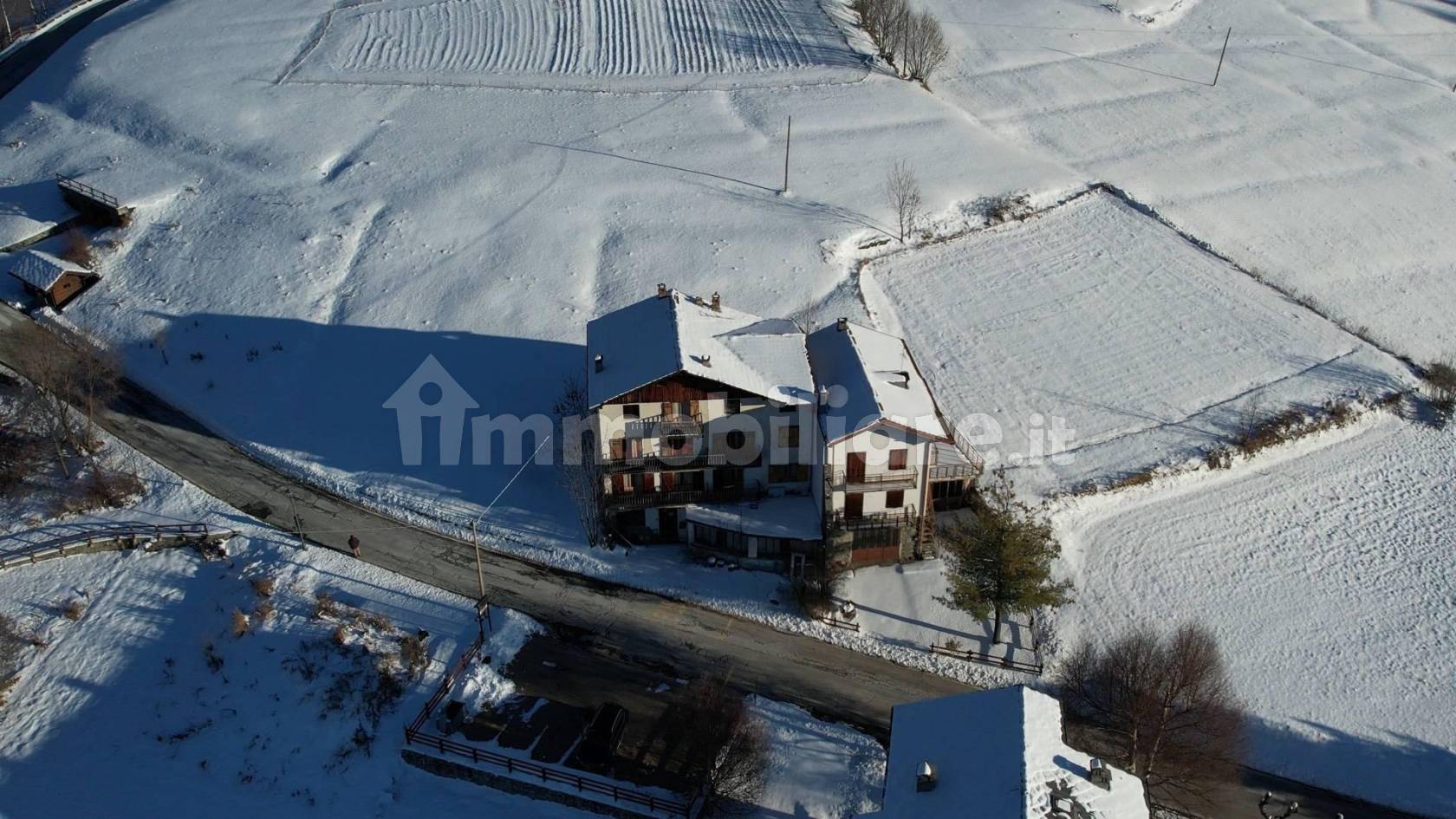 Terratetto unifamiliare frazione chaillen 29, Antey-Saint-Andrè