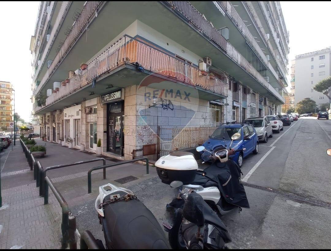 Locale commerciale in Vendita