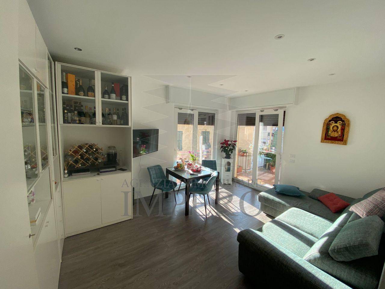 Trilocale via Milite Ignoto 1, Centro Città, Ventimiglia