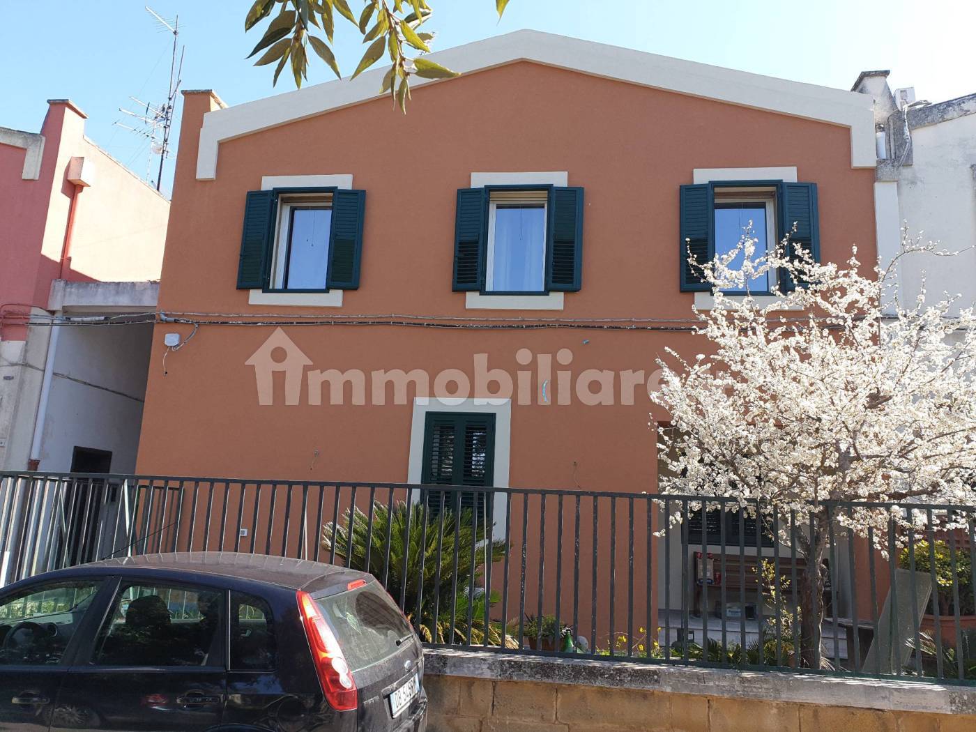 Appartamento piazza Ini-Casa, Pisignano, Vernole