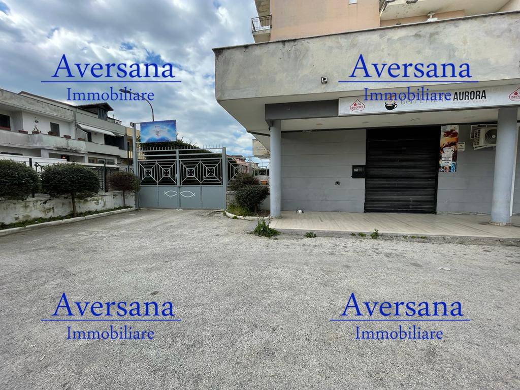 Locale commerciale in Vendita